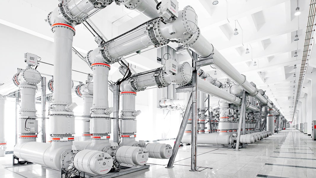 Gas-insulated switchgear ELK-3 up to 550 kV | Hitachi Energy