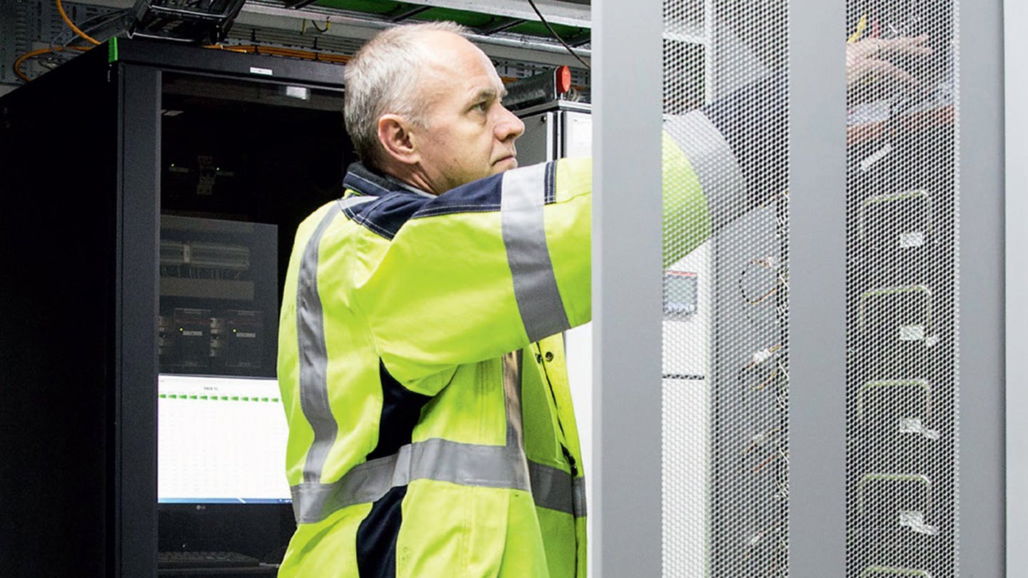 Energy Storage | Hitachi Energy